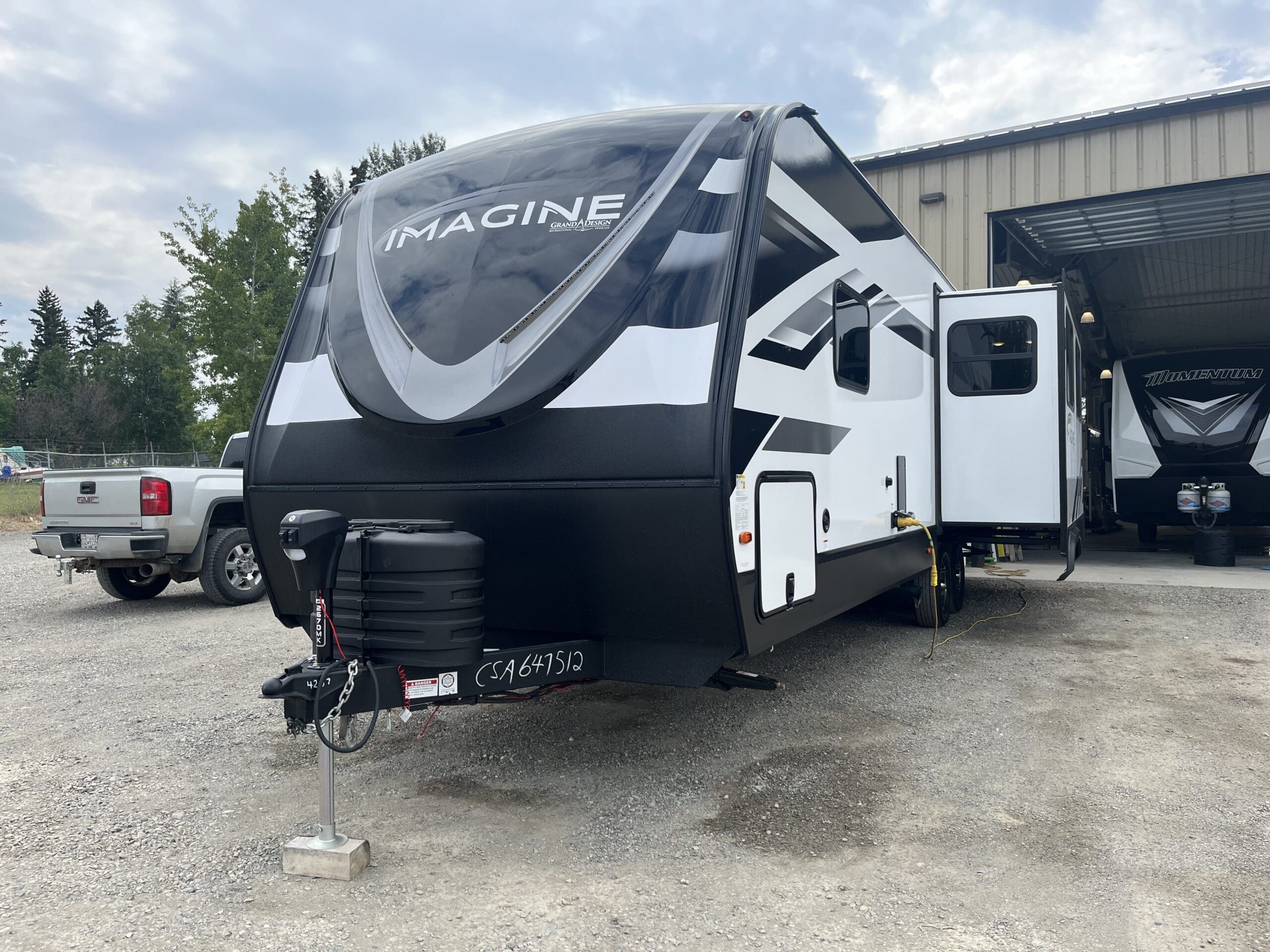 RV Showroom - Chemo RV | Trailer, RV & Fifth Wheel in BC