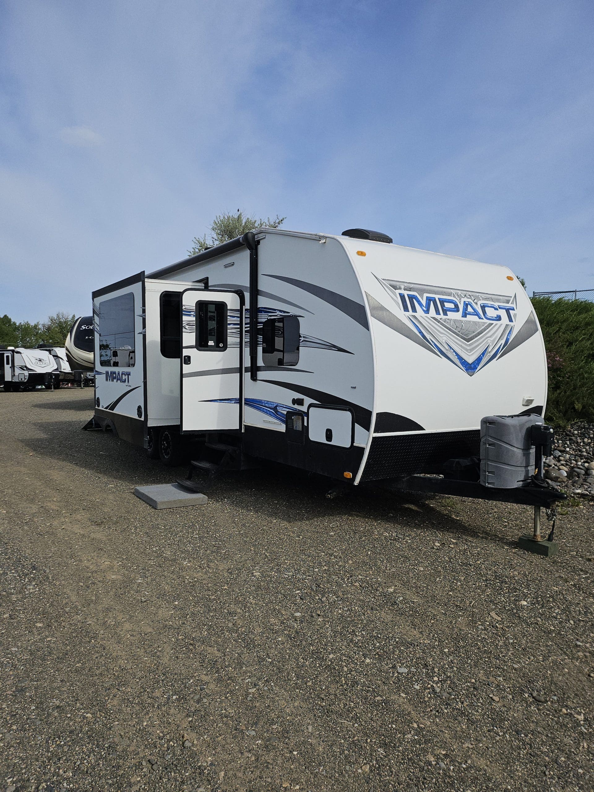 2015 FUZION IMPACT 303 by KEYSTONE - Chemo RV | Trailer, RV & Fifth ...